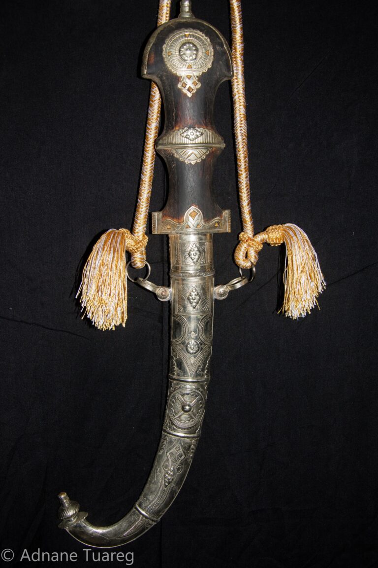 Moroccan Dagger Knife Handmade Koummya moroccan craft is big dagger ...