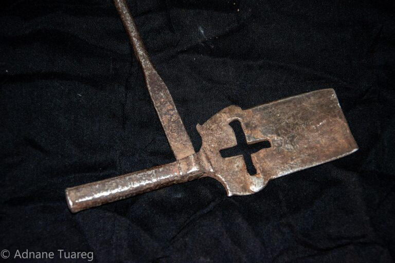 Old Tuareg Hammer Sugar , Antique Nomades Tuareg Hammer Iron - Etuareg