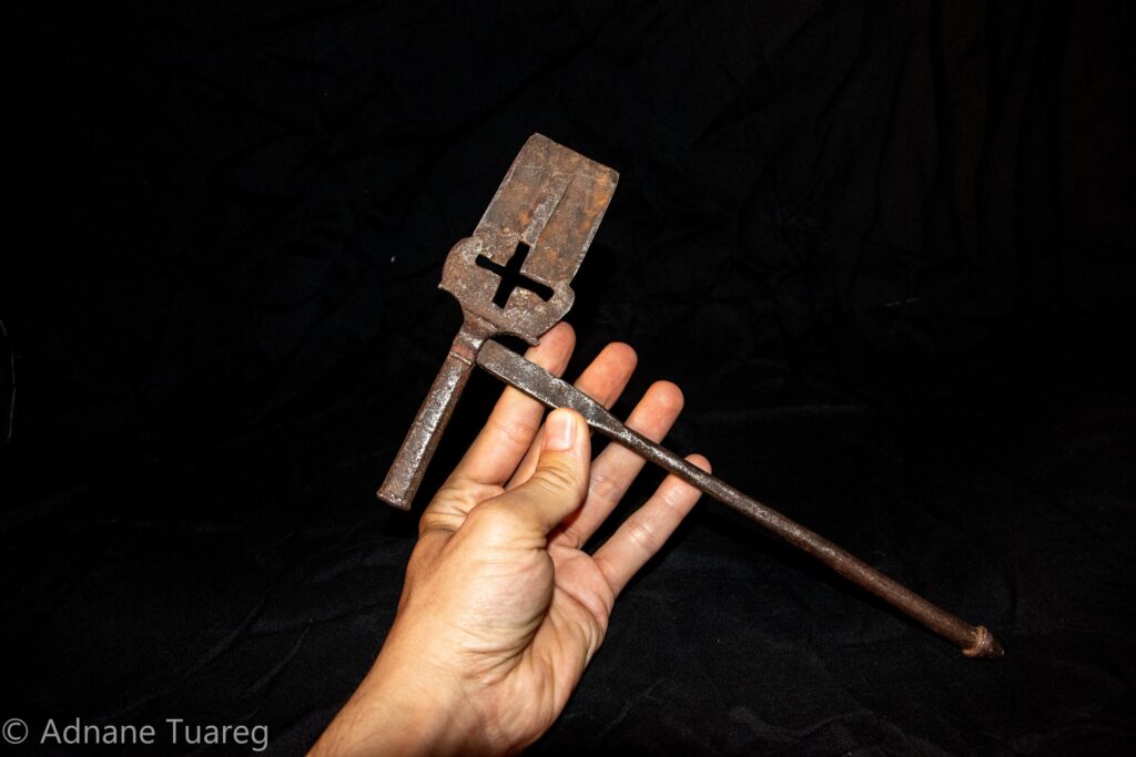 Old Tuareg Hammer Sugar , Antique Nomades Tuareg Hammer Iron - Etuareg