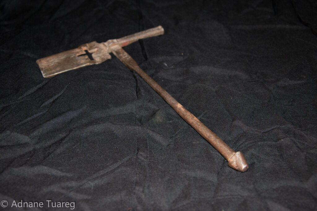Old Tuareg Hammer Sugar , Antique Nomades Tuareg Hammer Iron - Etuareg