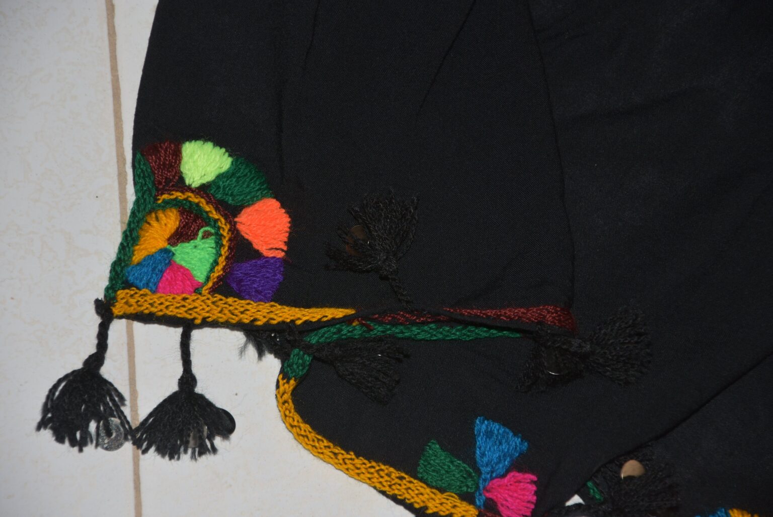 Berber Scarf Embroidery ,Morocco berber clothing Tahrouyt mood Tribal ...