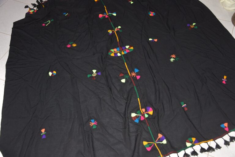 Berber Scarf Embroidery ,Morocco berber clothing Tahrouyt mood Tribal ...